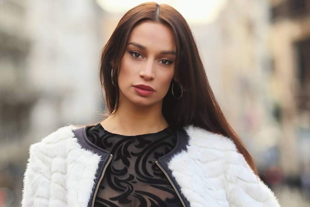 Francesca Tocca, bikini da 10 e lode ma la battuta di Raimondo Todaro ...